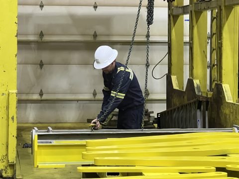 6 Signs and Symptoms of Overhead Crane Mechanical Issues | Crane1